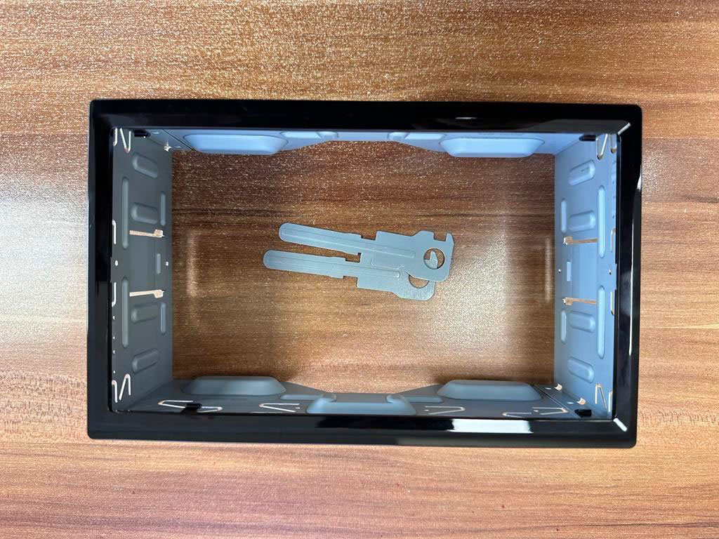 JVC KW-M785DBW Double Din Metal Cage / Trim / Keys